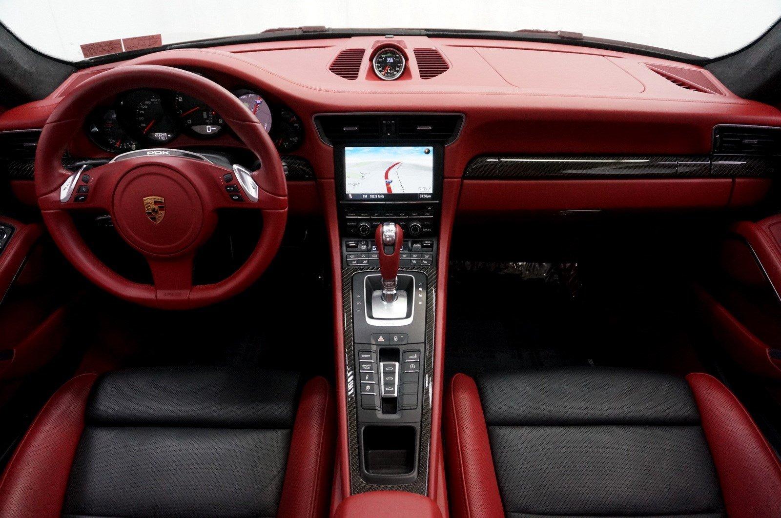Porsche 991 Red Interior